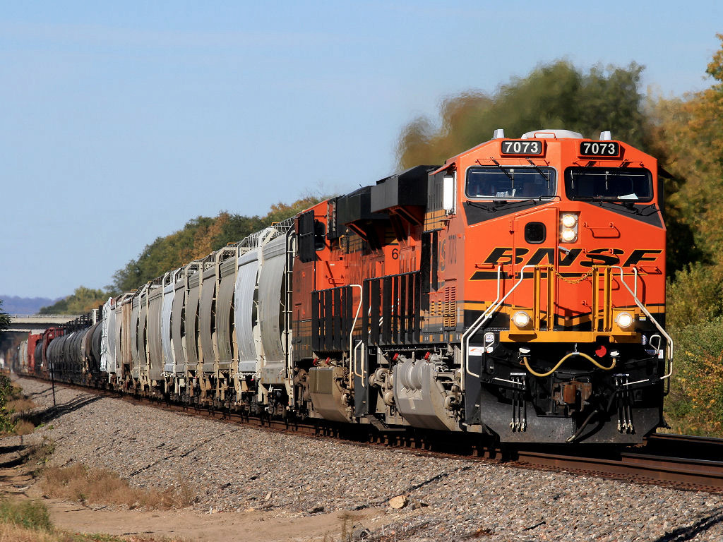 BNSF 7073